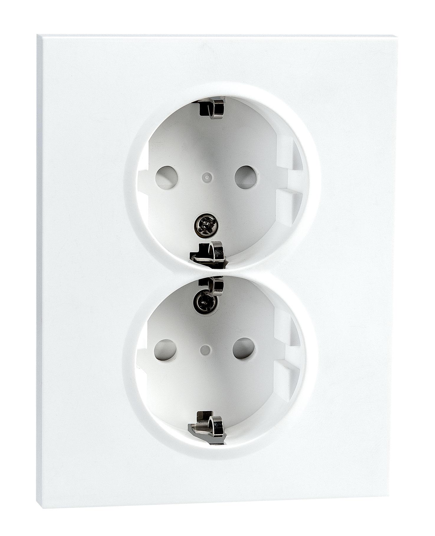 SG Stikkontakt Lav Innfelt Hvit | ELdirekte